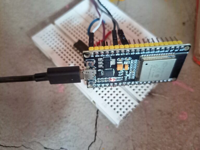 Interfacing ESP32 with SG90 Servo Motor » ESP32 Interfacing ESP32 with SG90 Servo Motor » ESP32